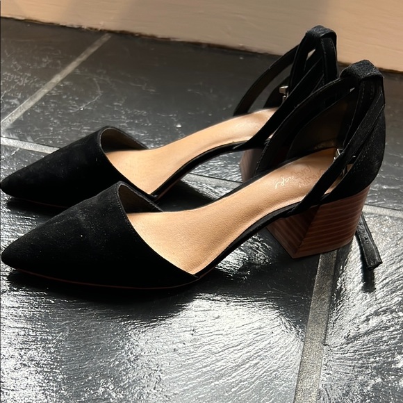Crown Vintage | Shoes | Crown Vintage Size 7 Black Heels With Thick ...